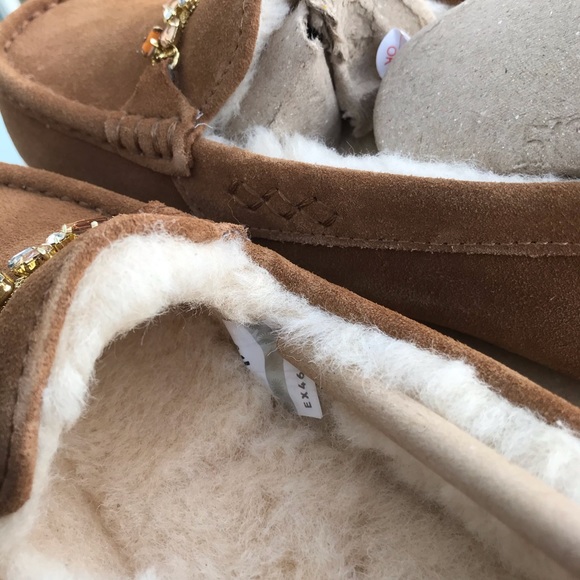 UGG | Shoes | Ugg Ansley Charm Gem | Poshmark